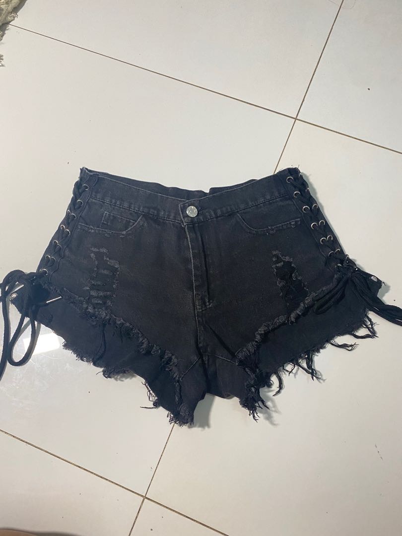 Super short shorts, Women's Fashion, Bottoms, Shorts on Carousell