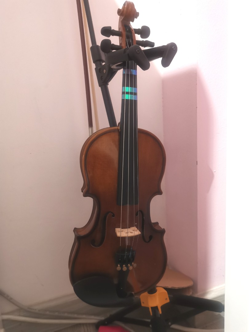 Synwin 1/8 beginner violin, Hobbies & Toys, Music & Media, Musical ...