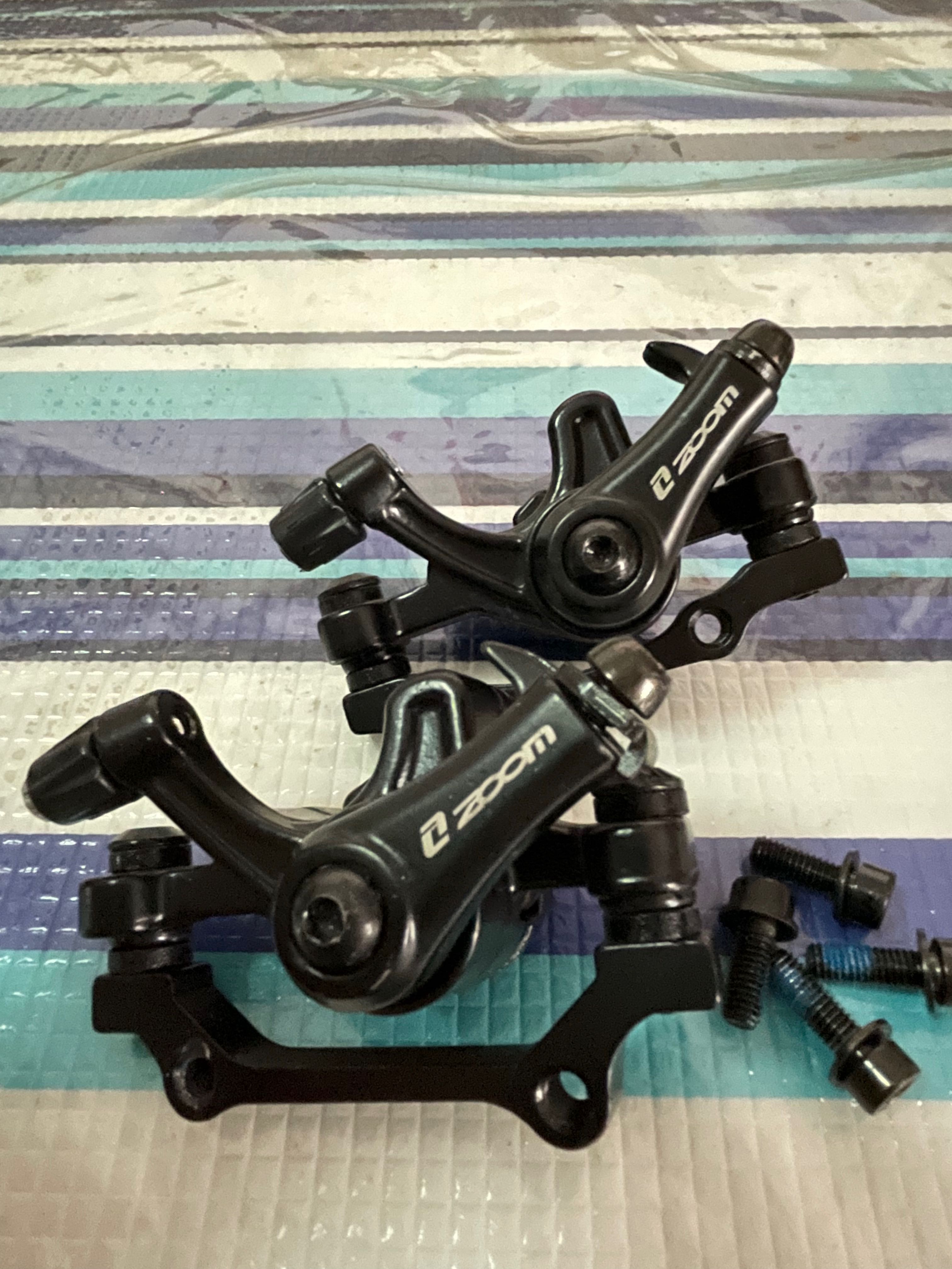 Zoom mechanical brake calipers (both front and back) + screws, Sports ...