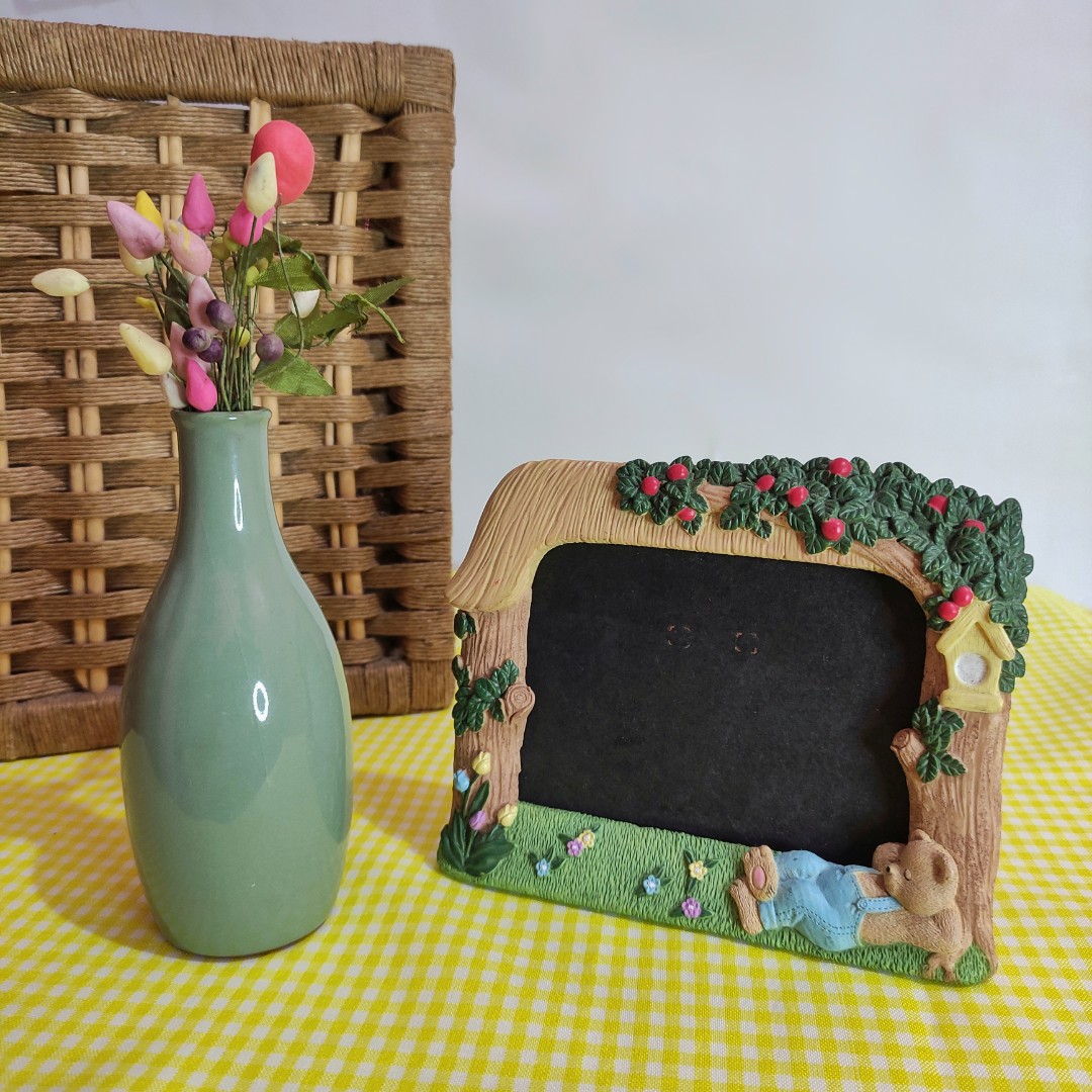 Cottagecore picture frame and vase, Furniture & Home Living, Home Decor ...