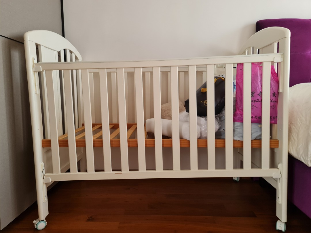 crib, Babies & Kids, Baby Nursery & Kids Furniture, Cots & Cribs on ...