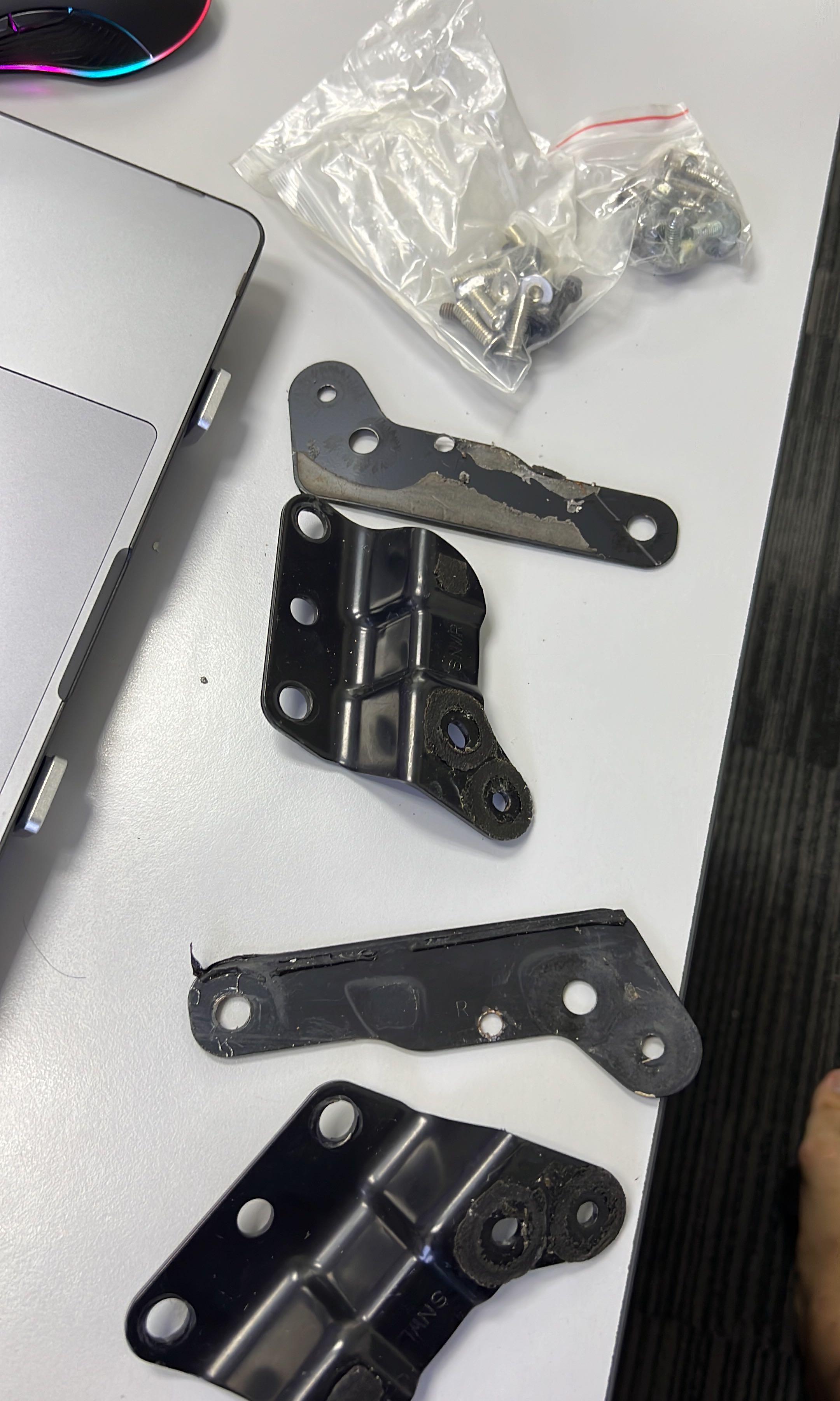 FD2R Stock Wing Mounting Bracket, Car Accessories, Accessories on Carousell