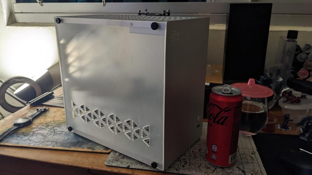 Golden Field MATE Q1 - mATX, ITX PC case, 12L in volume, Computers ...