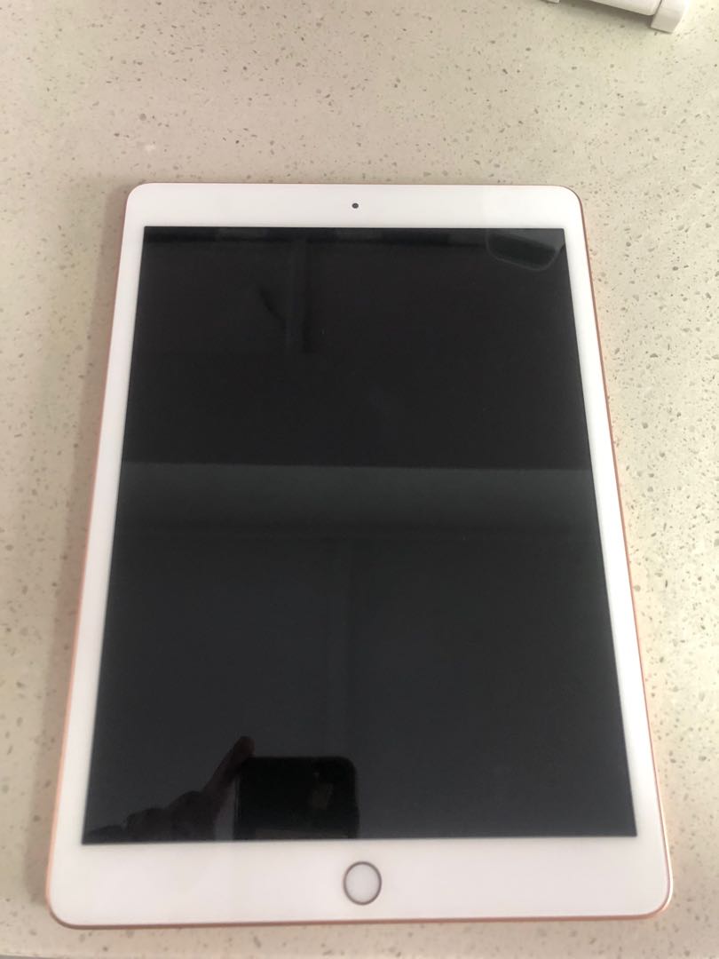 IPAD (7 Gen) 32GB, Mobile Phones & Gadgets, Tablets, iPad on Carousell