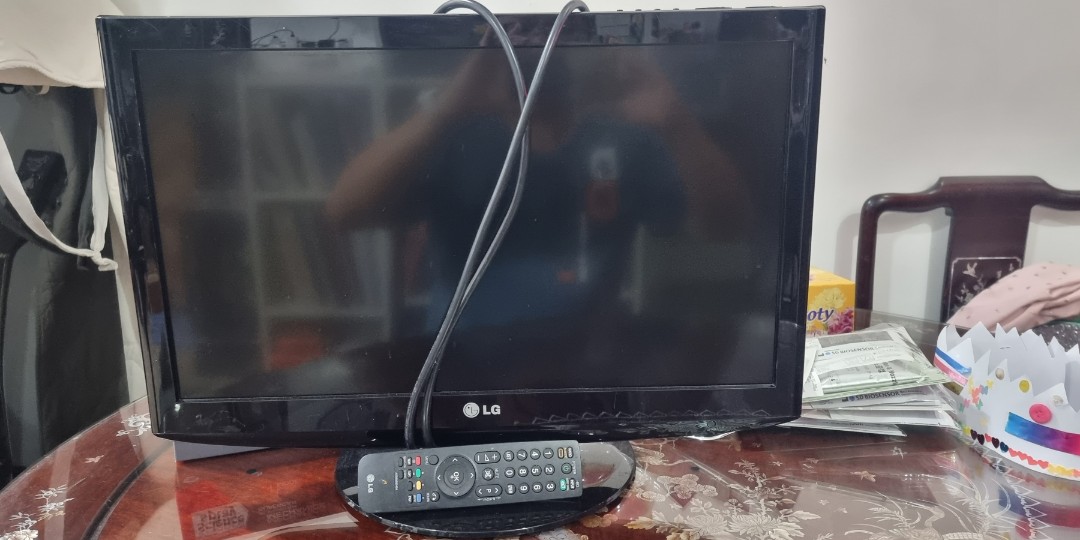 LG 22inch tv, TV & Home Appliances, TV & Entertainment, TV on Carousell