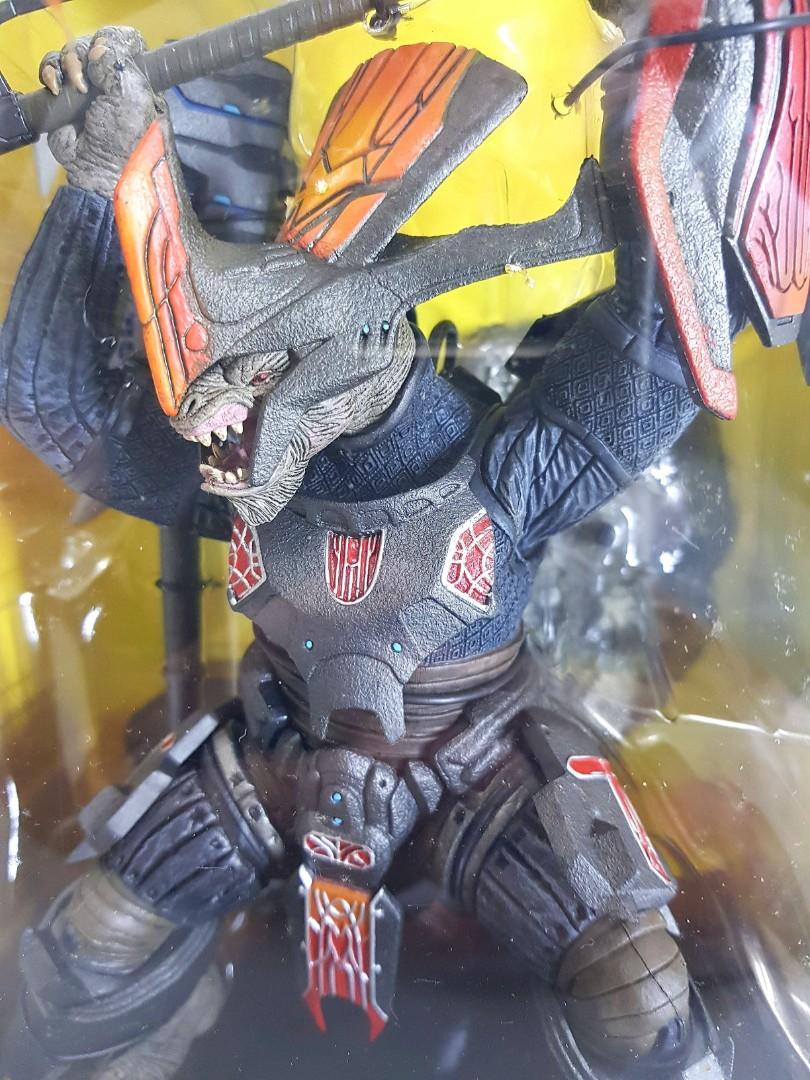 McFarlane Halo 3 Legendary Collection Statue: Brute Chieftain (Video ...