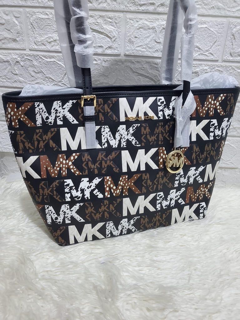 MK Medium Carry All Tote, Women's Fashion, Bags & Wallets, Cross-body ...