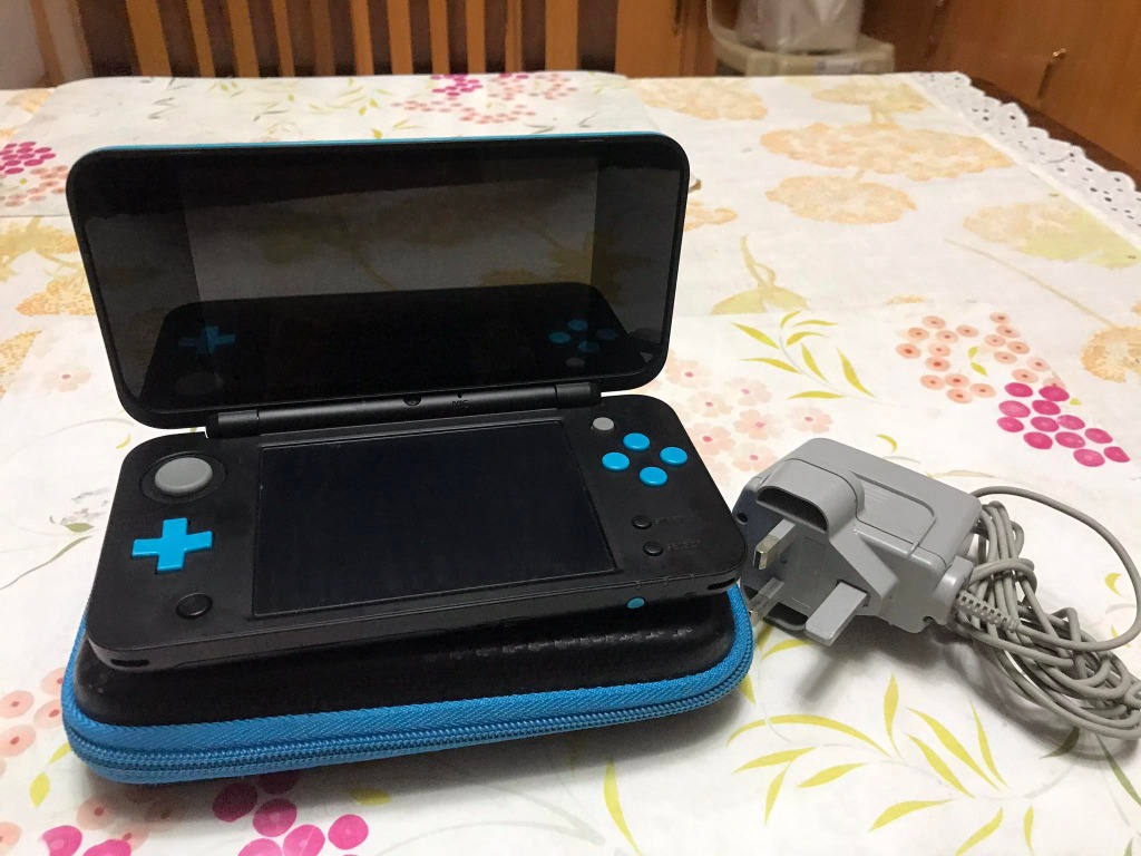 New Nintendo 2ds XL for sale jb with 16gb Memory card full of games ...