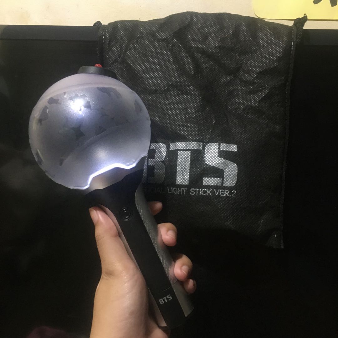 official bts army bomb version 2 pouch and lightstick only, Hobbies ...