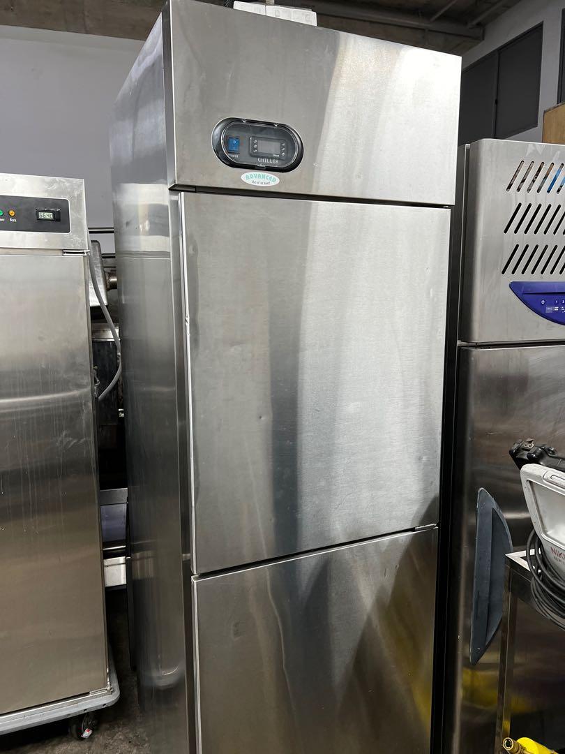 So good condition! (Free delivery and warranty) 2 door chiller Berjaya ...