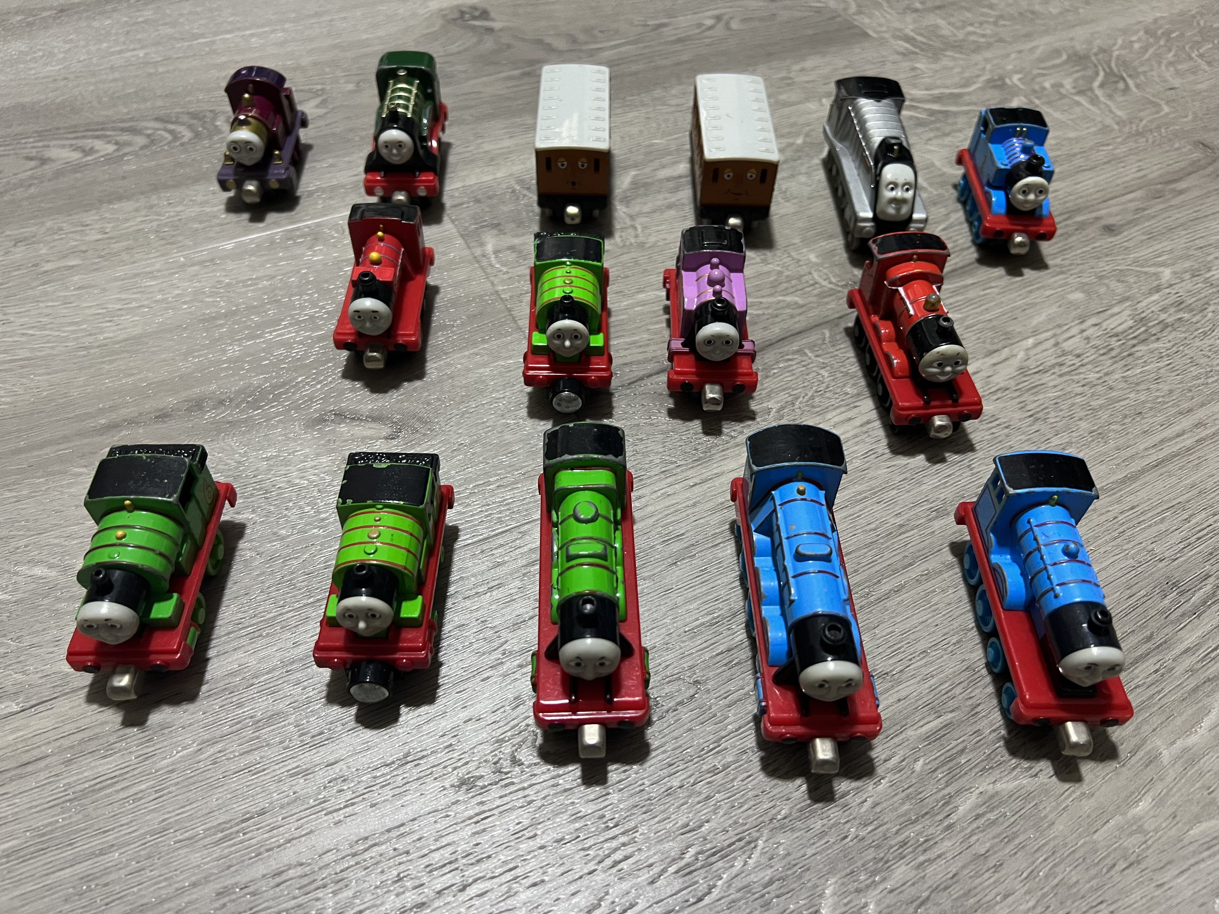 Thomas&friends metal magnetic trains each sell $2, Hobbies & Toys, Toys ...