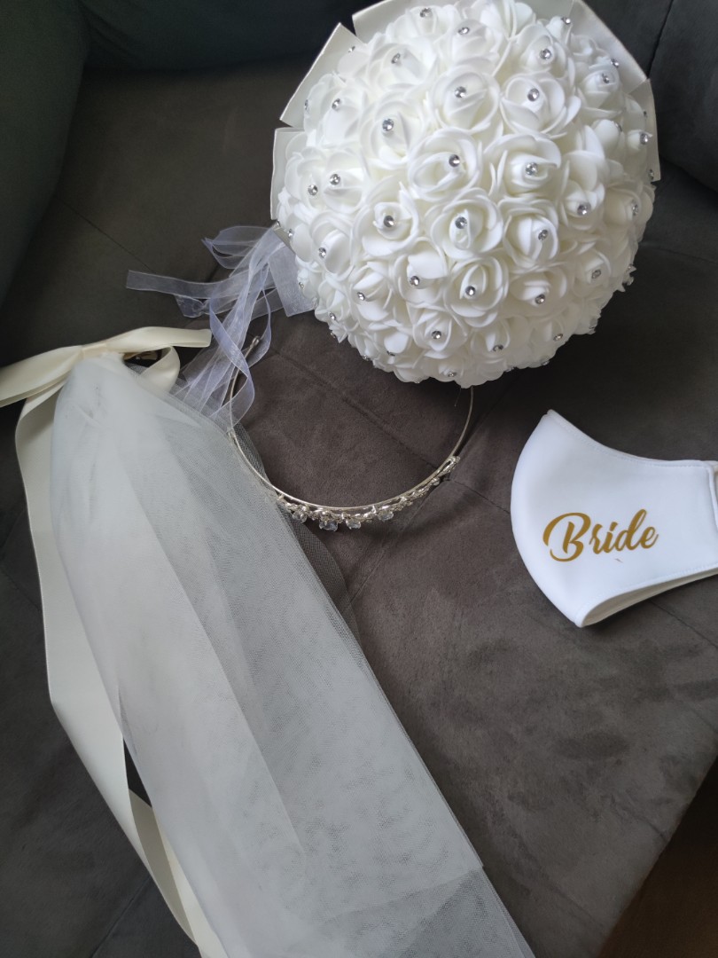Veil, Bride mask, crown and bouquet, Women's Fashion, Watches ...