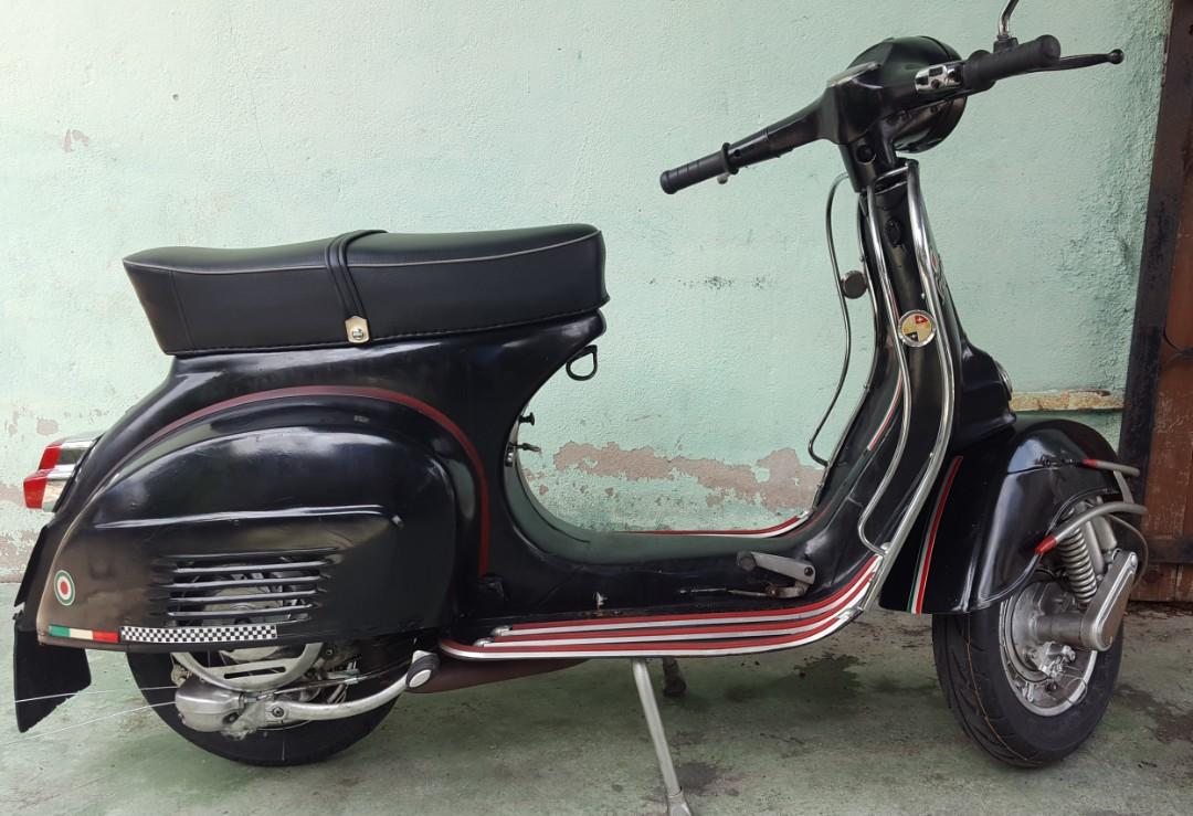 Vespa italy, Motorbikes on Carousell