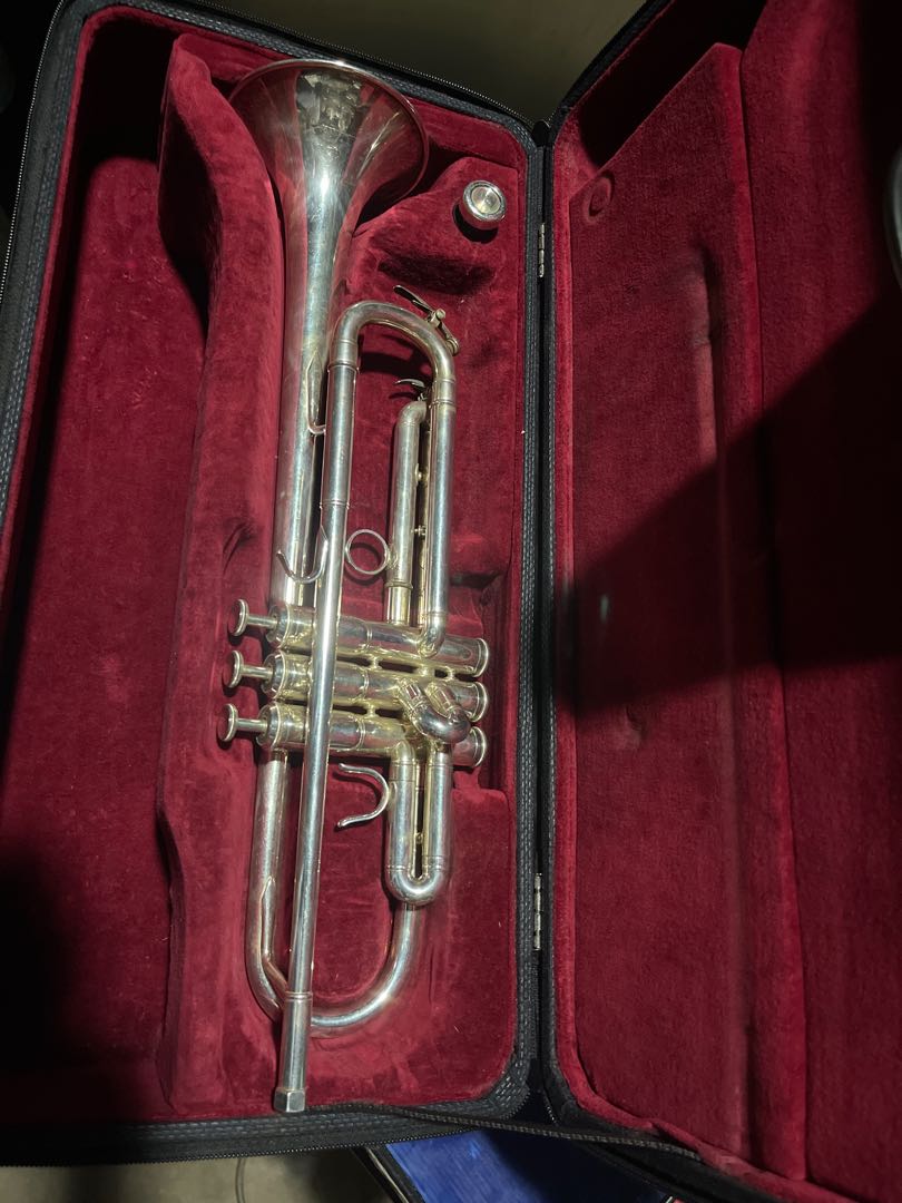 Besson Trumpet BE800-866535, Hobbies & Toys, Music & Media, Musical ...