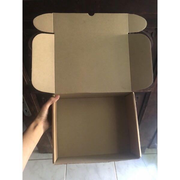 Corrugated Mailer Box 25x20x7cm, Furniture & Home Living, Home ...