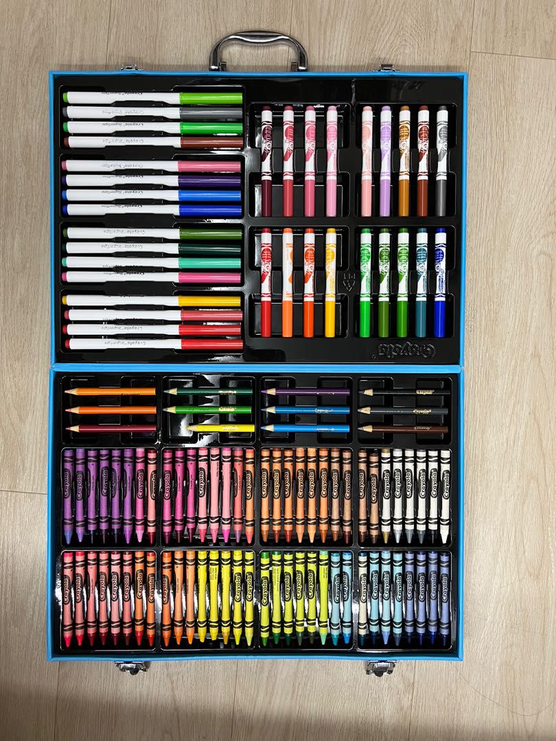 Crayola crayon art set, Hobbies & Toys, Stationery & Craft, Other ...