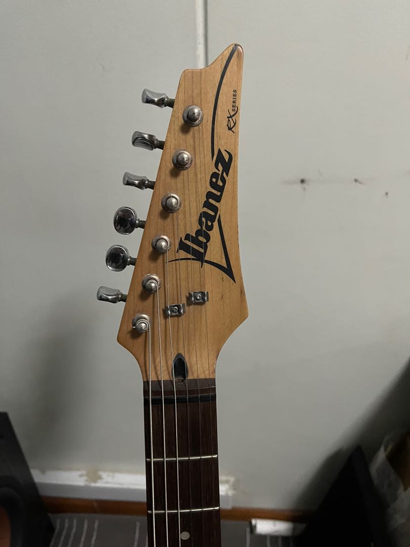 Ibanez RX40 (RX series), Hobbies & Toys, Music & Media, Musical ...