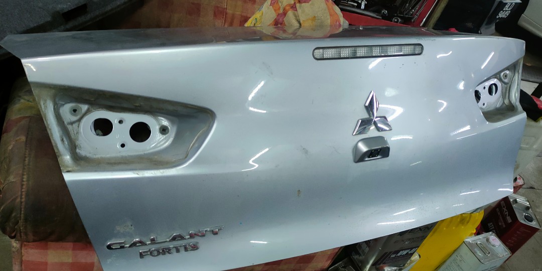Lancer Inspira rear bonet, Auto Accessories on Carousell
