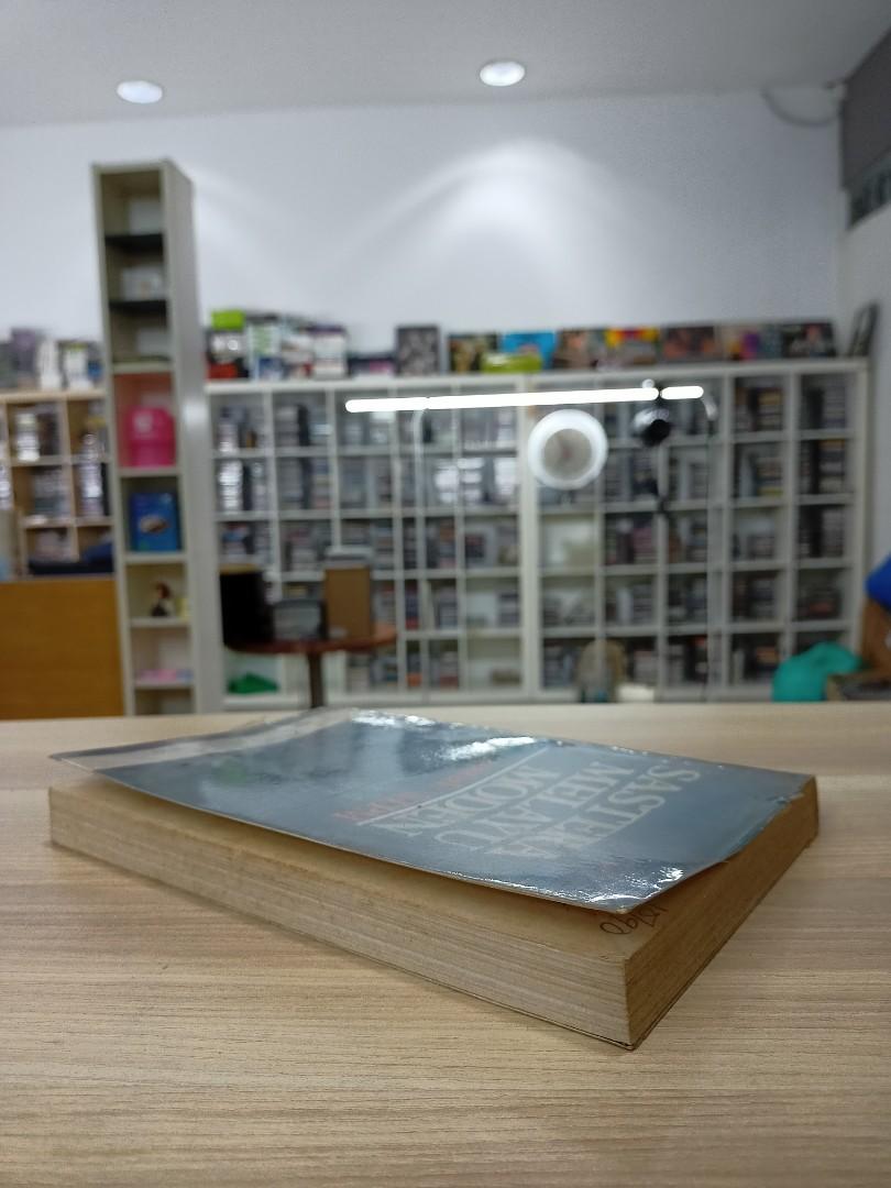 (MAL) Sastera Melayu Moden untuk STPM, Hobbies & Toys, Books ...