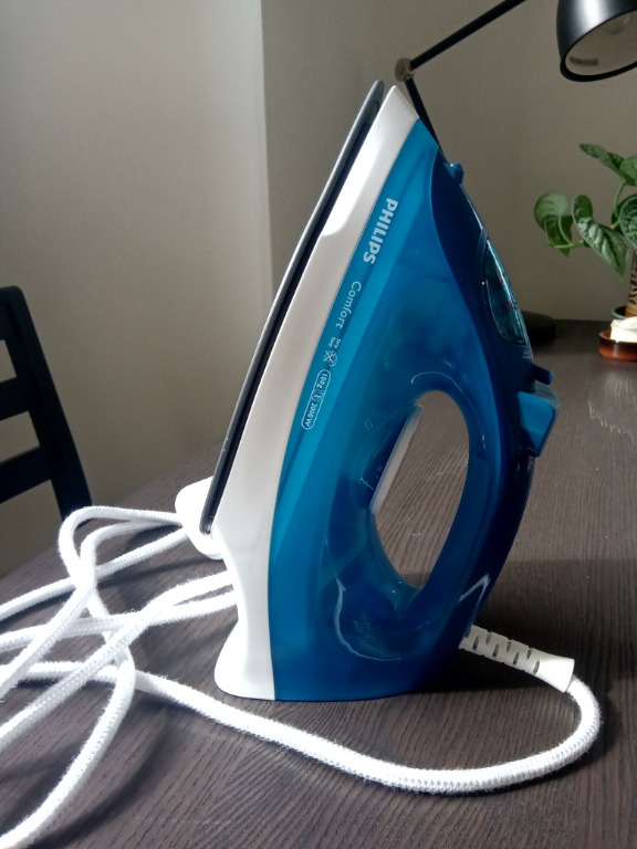Philips Comfort iron, TV & Home Appliances, Irons & Steamers on Carousell