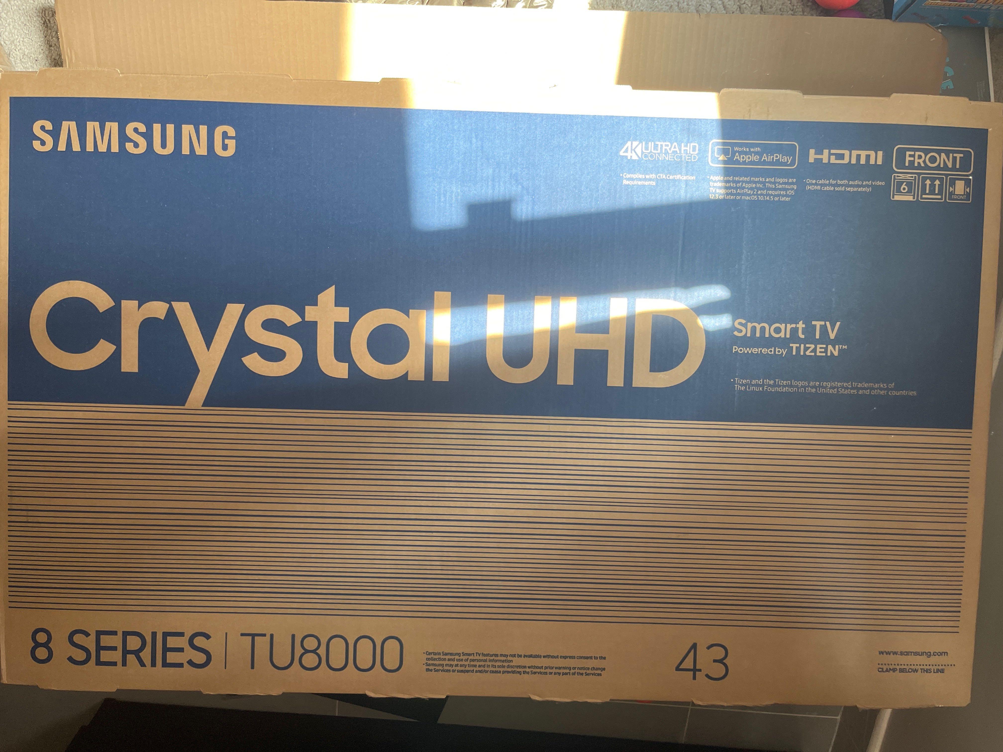 samsung crystal uhd 8 series tu8000 43, 家庭電器, 電視 & 其他娛樂, 電視 - Carousell