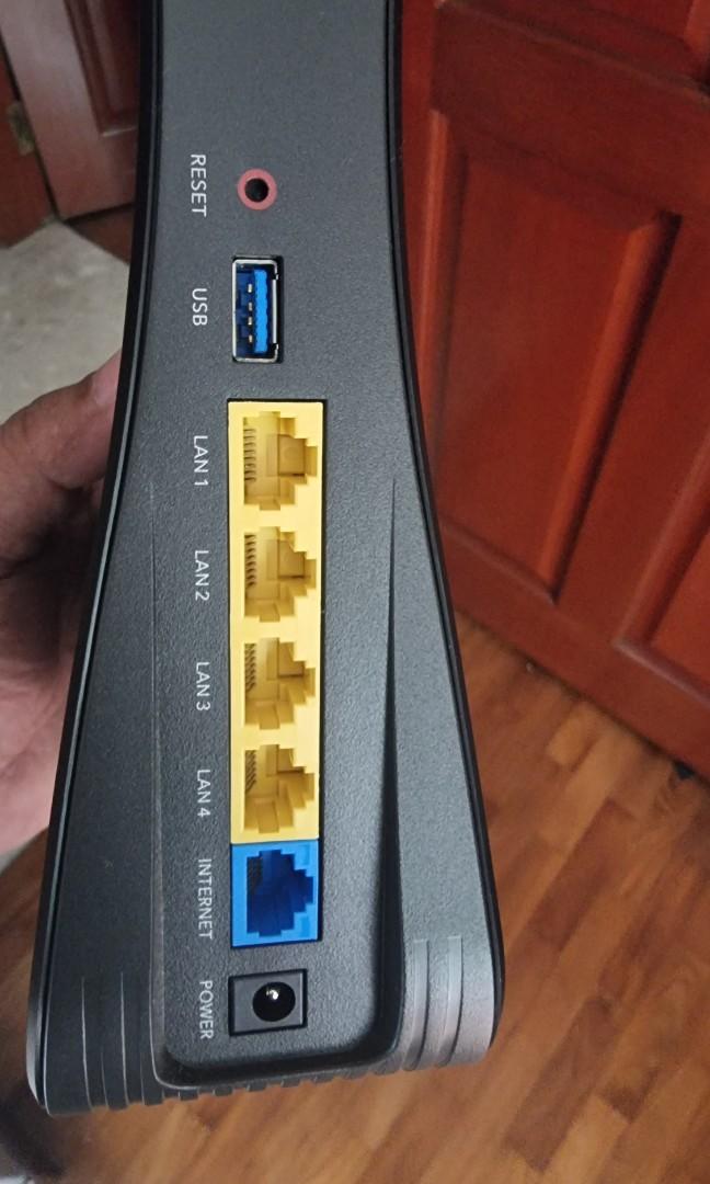 Singtel router, Computers & Tech, Office & Business Technology on Carousell