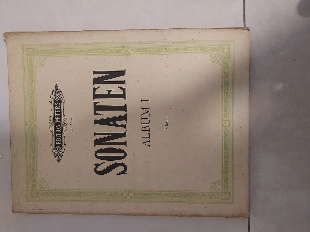 Sonaten Album 1 for the piano, Hobbies & Toys, Music & Media, Music ...