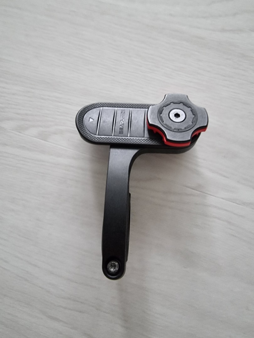 Spigen Gear lock mount, Sports Equipment, Bicycles & Parts, Parts ...