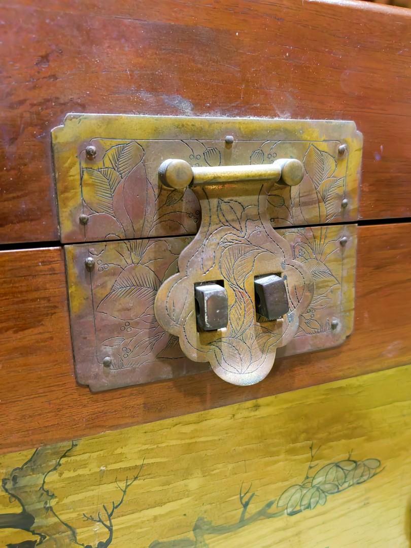 Vintage Big Size Oriental Chinese Design Baul Chest, Hobbies & Toys ...