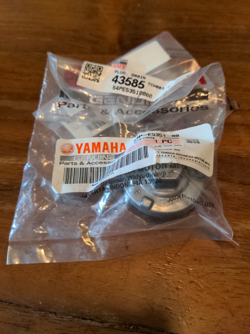 Aerox Drain Plug and Rubber O-Ring, Motorcycles, Motorcycle Accessories ...
