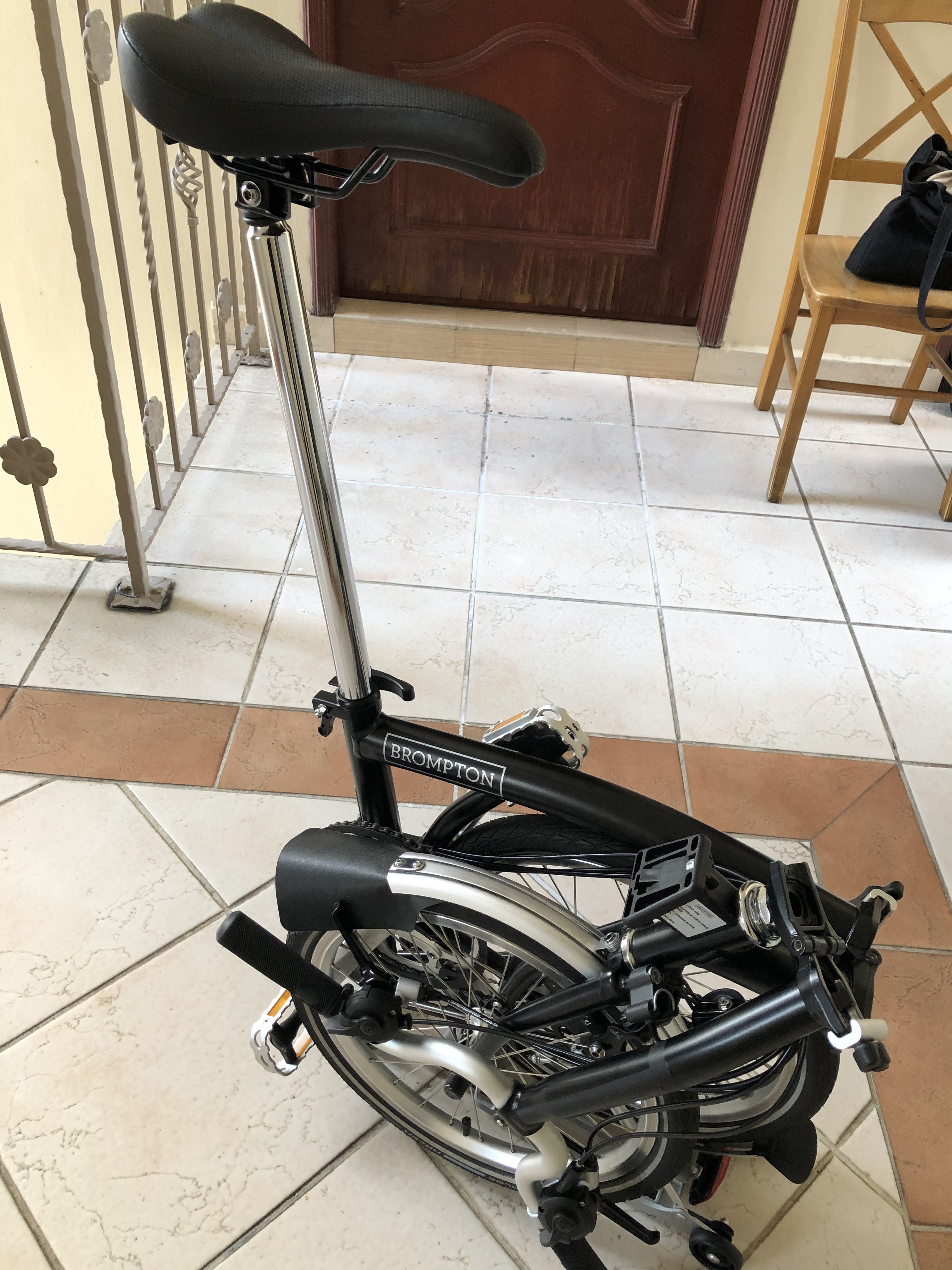 BROMPTON M6 L with rack / AUGUST 2021, Sports Equipment, Bicycles & Parts, Bicycles on Carousell