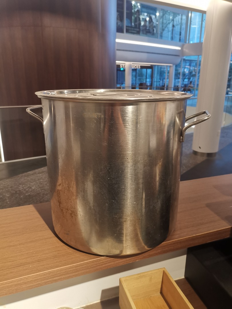Giant stainless steel Pot, Furniture & Home Living, Kitchenware ...