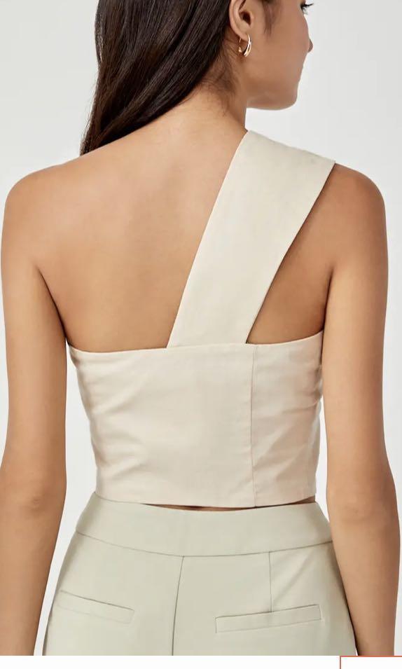 Love bonito dixie toga crop top, Women's Fashion, Tops, Sleeveless on ...