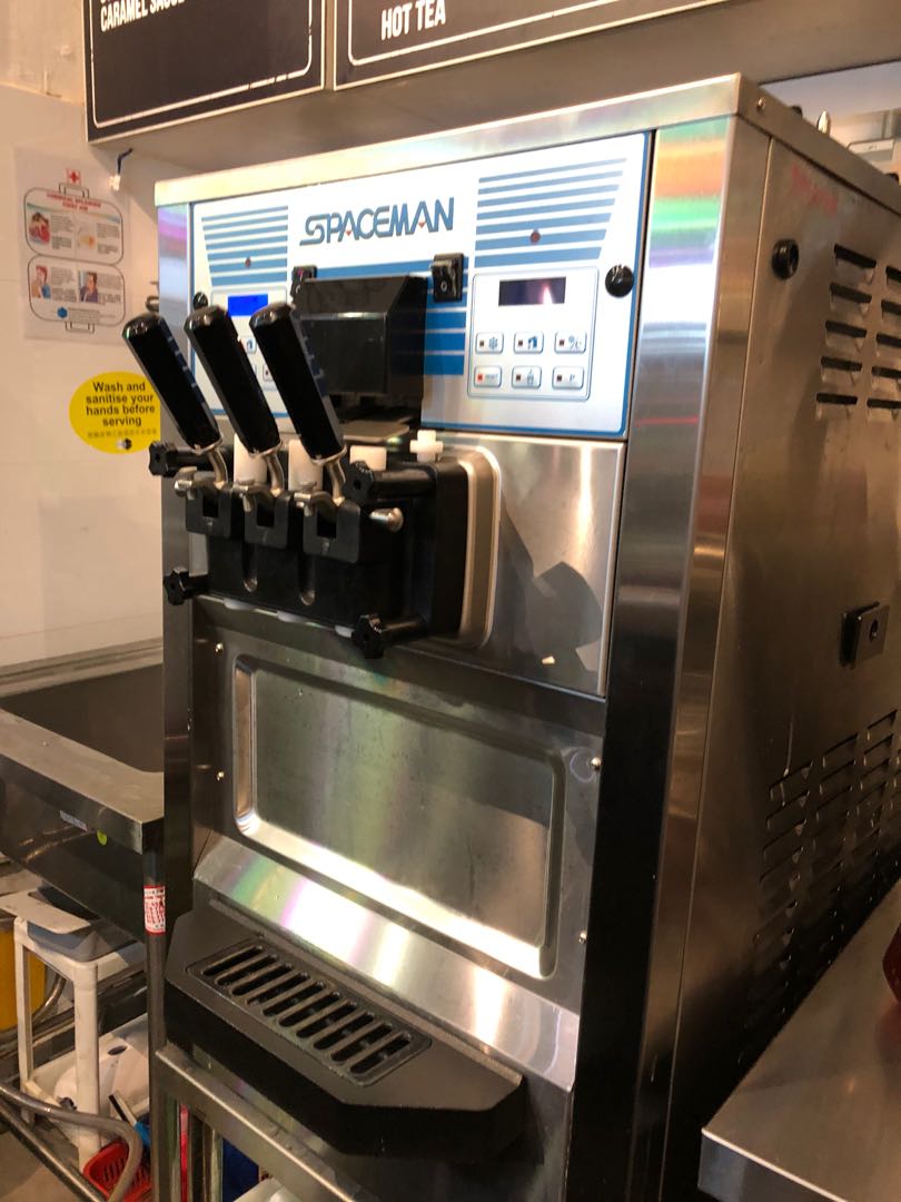 Spaceman 6235 Soft Serve Ice Cream Machine, TV & Home Appliances ...
