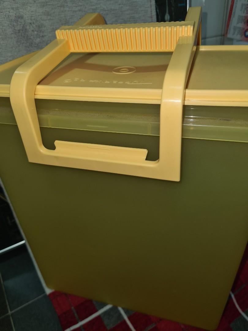 Tupperware 10kg Keep-N-Carry, Furniture & Home Living, Kitchenware ...