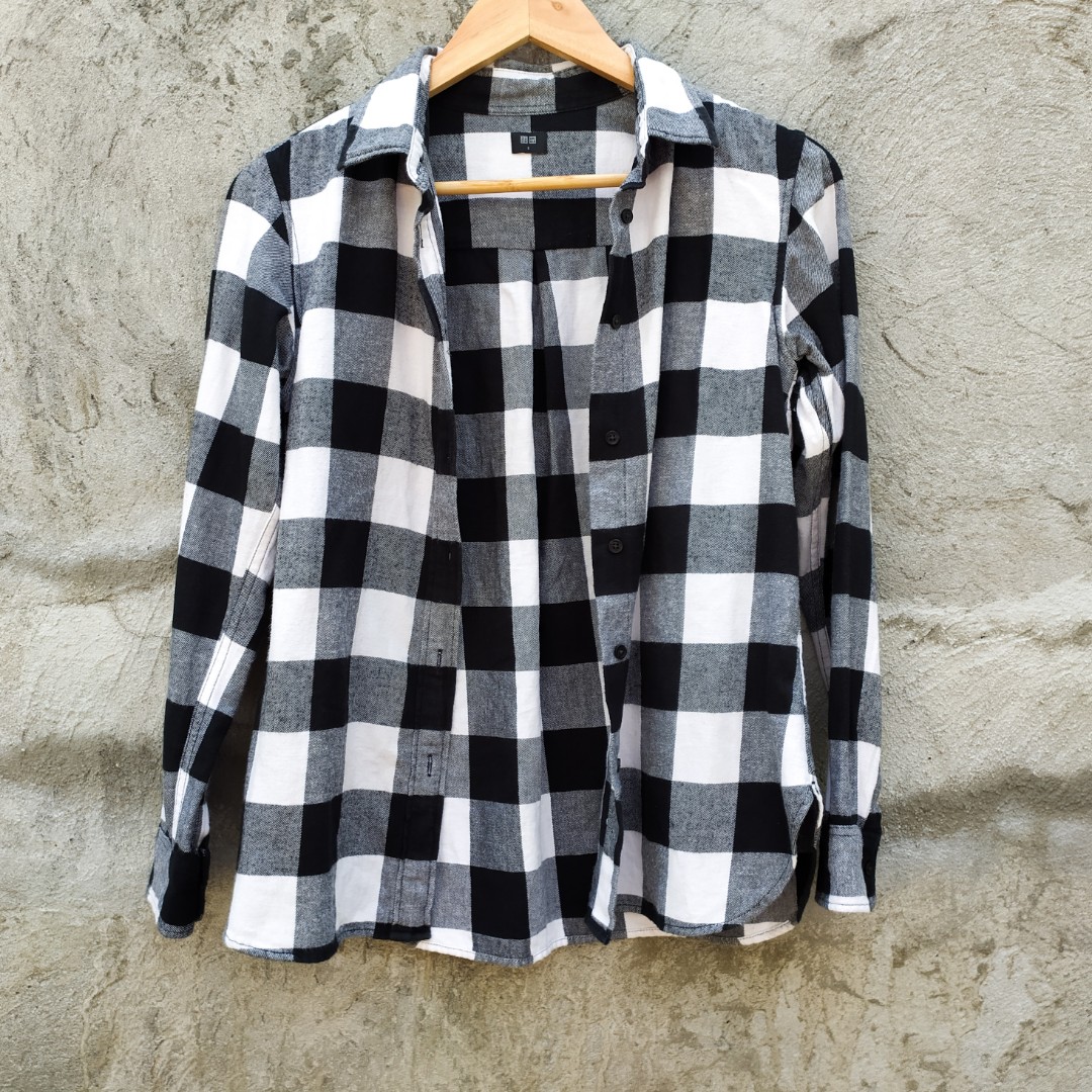 Uniqlo checkerd long sleeves, Women's Fashion, Tops, Longsleeves on ...