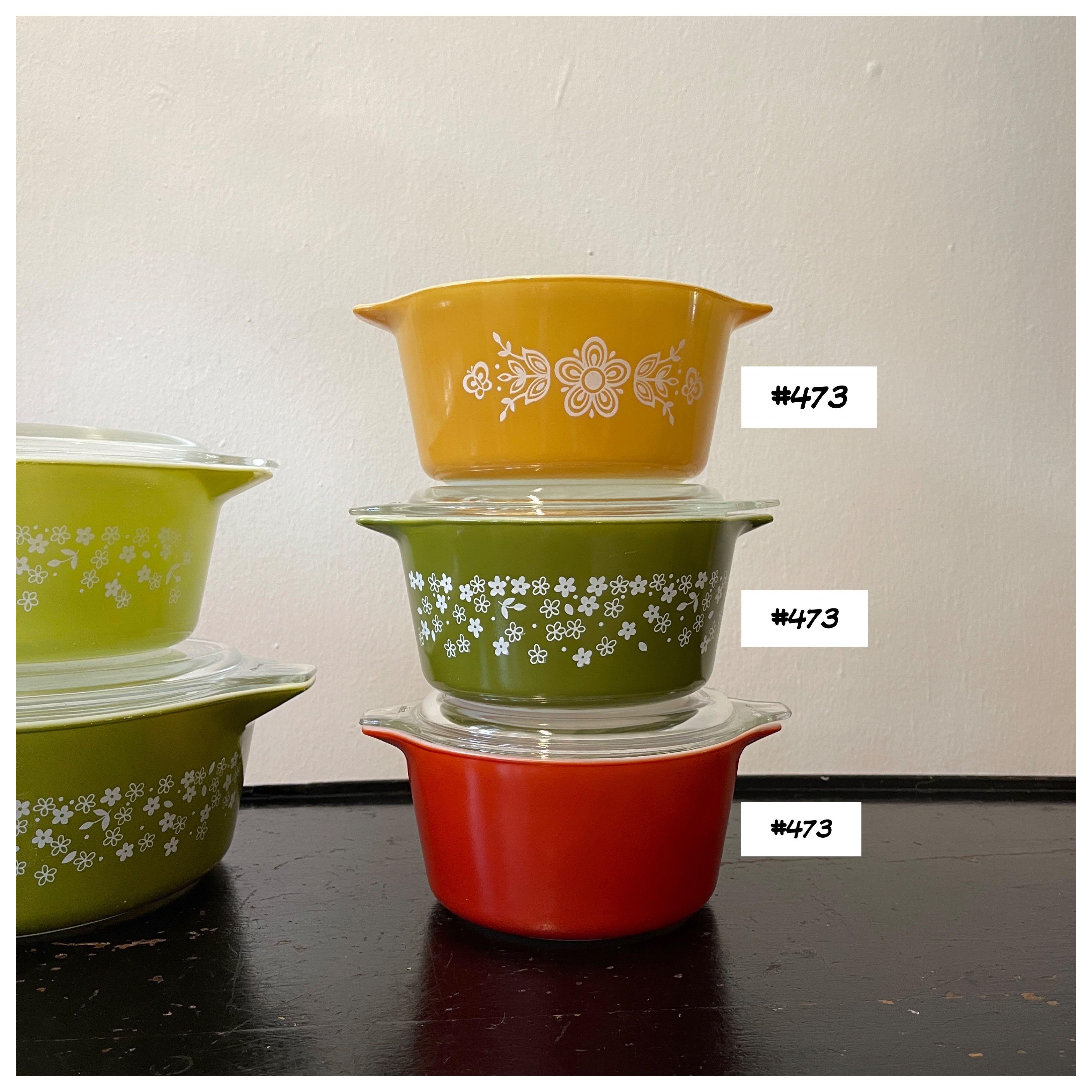 Vintage Pyrex size comparison pictures -read description please ...