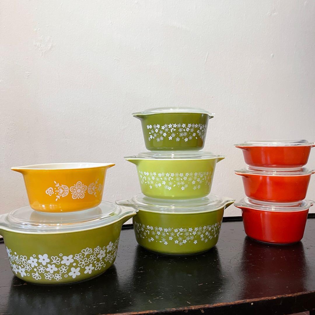 Vintage Pyrex size comparison pictures -read description please ...