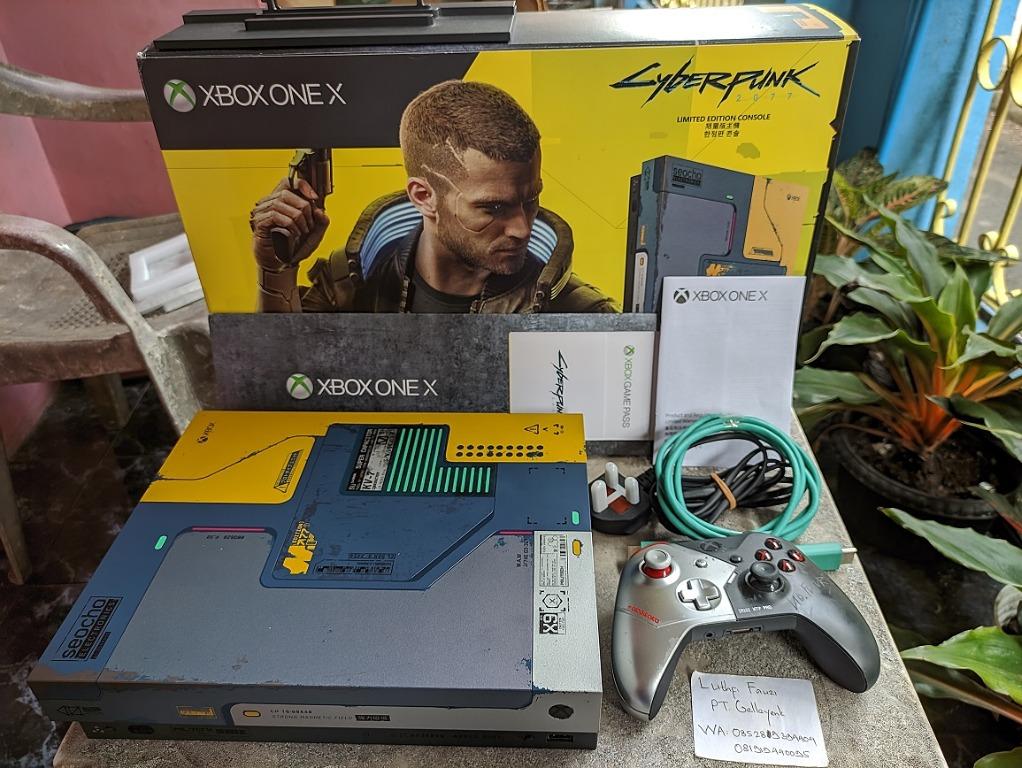 Xbox One X Cyberpunk 2077 Limited Edition Bundle (1TB)