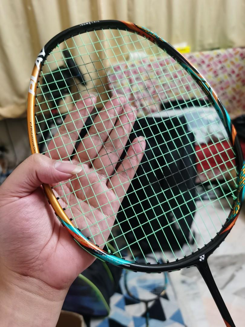 YONEX 88D PLAY, Sports Equipment, Sports & Games, Racket & Ball Sports ...