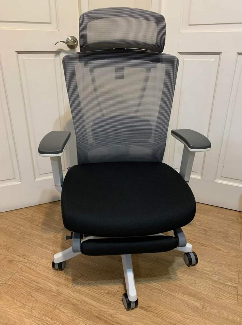 Aofeis ErgoChair with Leg Rest and Office Table, Furniture & Home ...