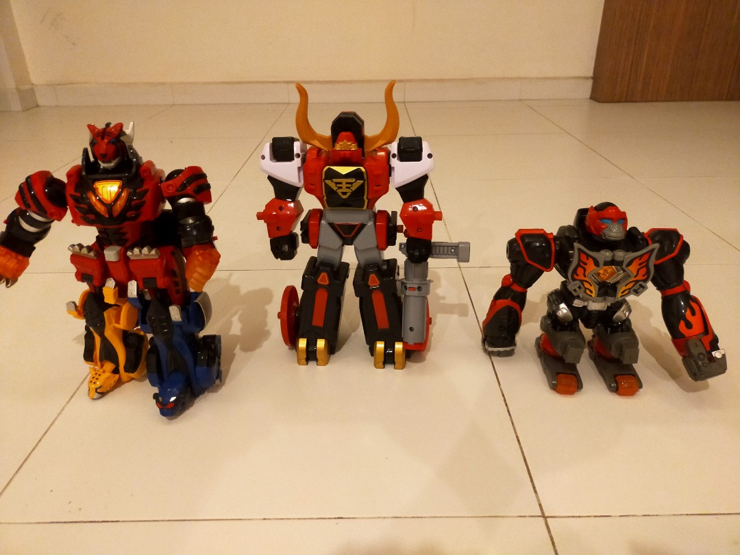 Power ranger robot (megazord) and figurines, Hobbies & Toys, Toys ...
