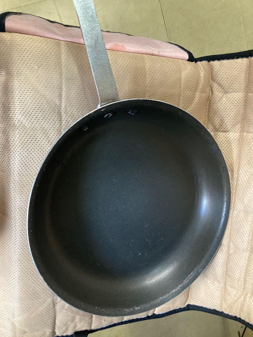 Big Frying Pan, Furniture & Home Living, Kitchenware & Tableware ...
