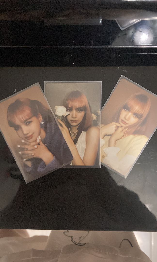 blackpink Lisa 2022 wc photo card, 興趣及遊戲, 收藏品及紀念品, 韓流 - Carousell