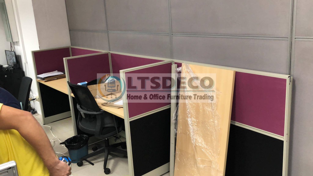 CALL CENTER TABLE OFFICE PARTITIONS, Furniture & Home Living, Office ...