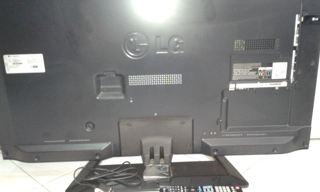 LG 42LS5700 42 inch Smart TV - with removable AC plug, remote control ...