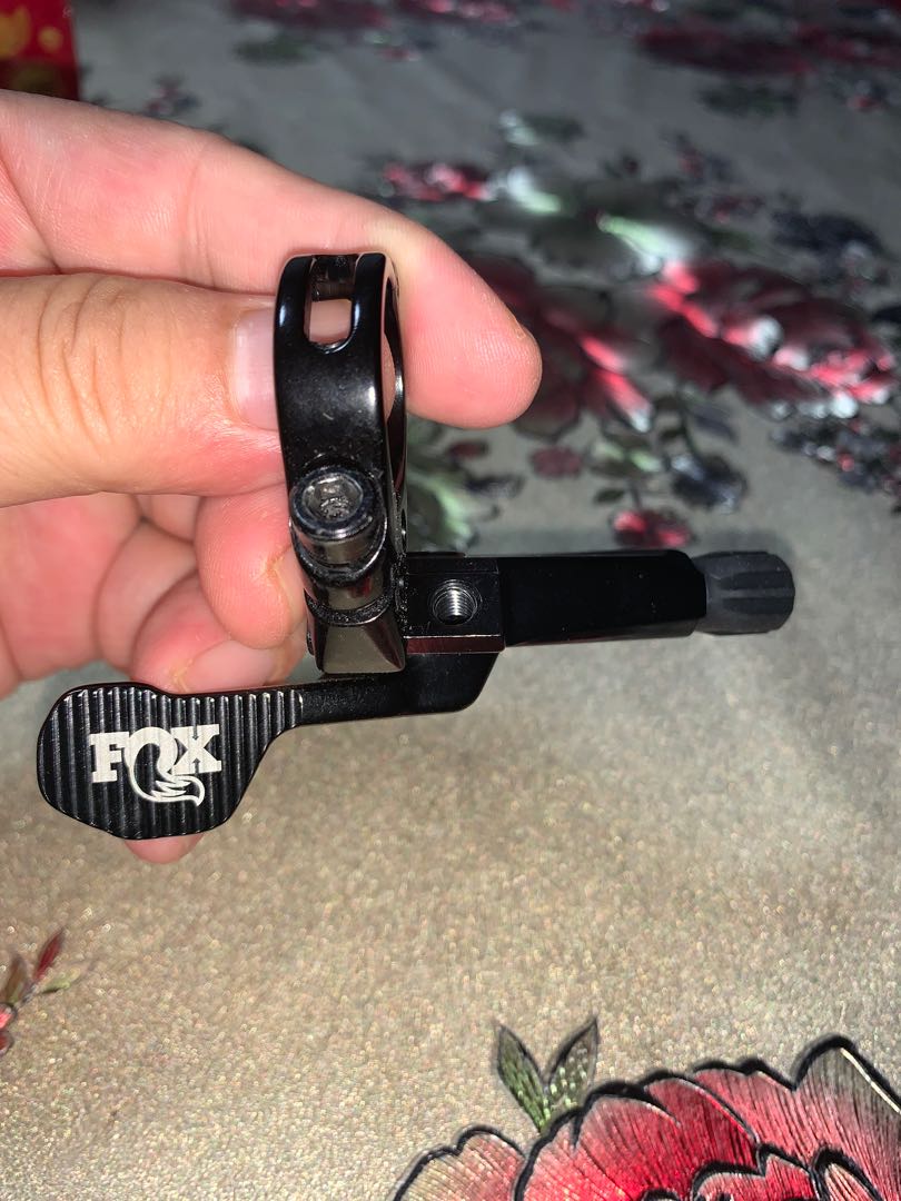 Fox remote dropper post lever, Sports Equipment, Bicycles & Parts ...