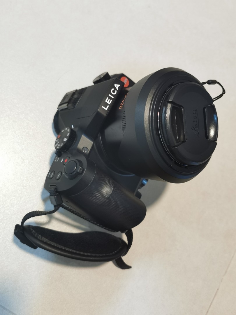 Leica V-Lux Explorer Kit, Photography, Cameras on Carousell