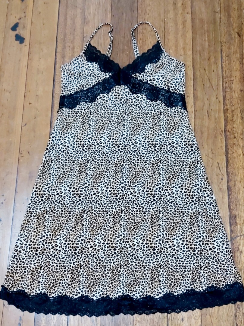 Leopard Print Nightwear/Lingerie/Nighties/Silk/Satin, Women's Fashion ...
