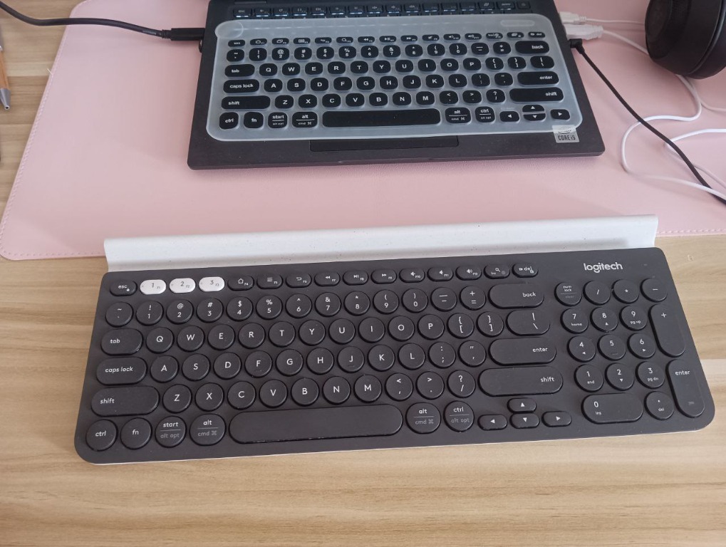 Logitech K780 Wireless Keyboard Computers And Tech Parts And Accessories Computer Keyboard On